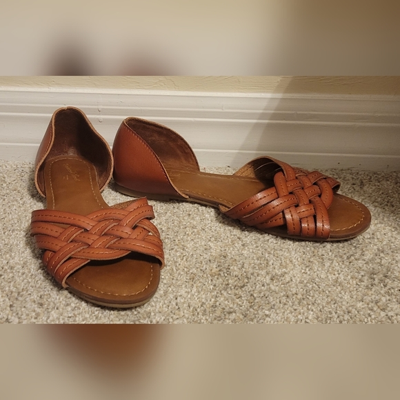 Universal Thread | Shoes | Universal Threads Woven Sandals 55 | Poshmark